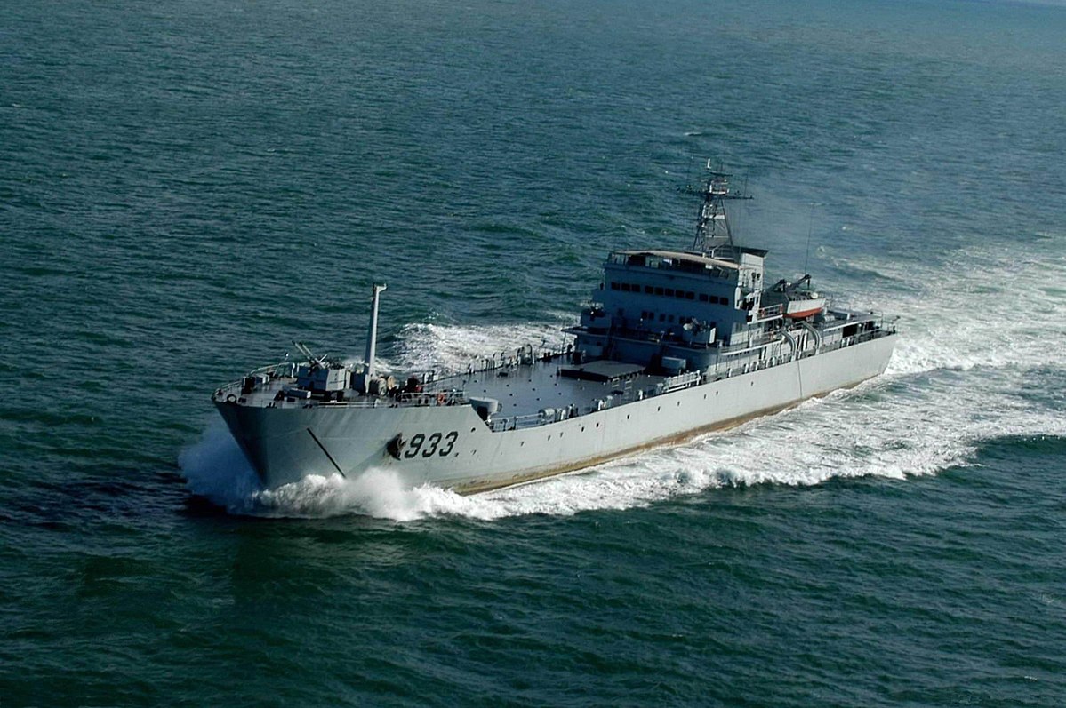 Has China Just Equipped a Warship with an Prototype EM Railgun? Another ...