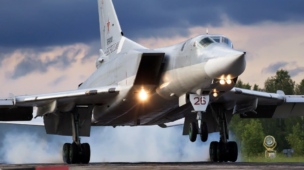 First Flight of Russia’s Deadly Tu-22M3M Bomber; A Look at the New ...