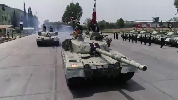 How Capable Are Pakistan’s New VT-4 Battle Tanks? Why New Chinese ...