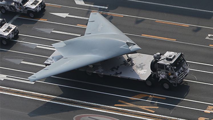 China’s First Sixth Gen. Fighter Spotted From the Air? New Tailless ...