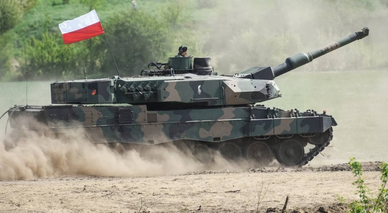 See NATO’s Most Dangerous Tank In Its First Ever Live Fire Drills: 1000 ...