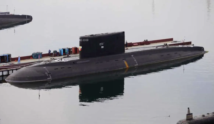 Ukraine Achieves World’s First Underwater Drone Strike on a Submarine ...