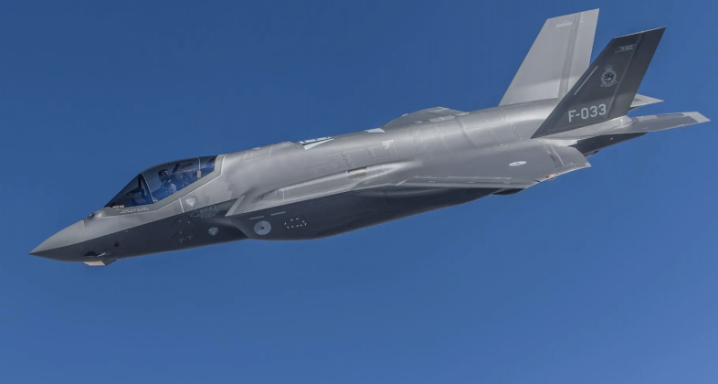 Canadian Defence Ministry Confirms Now Considering Plans to Abandon F ...