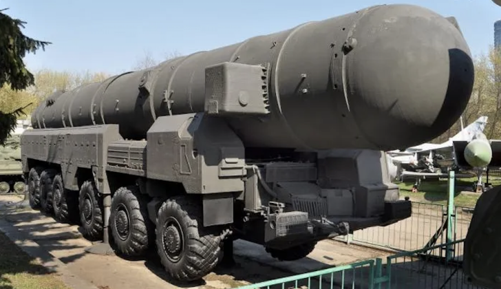 Footage Shows Russia’s First Ever Oreshnik Hypersonic Missile Strike on ...