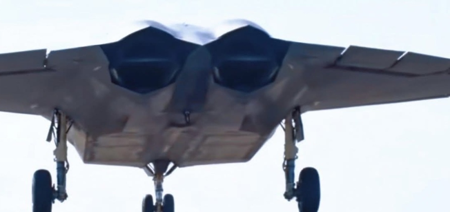 China’s Sixth Generation Air Superiority Fighter Seen in First Ever ...